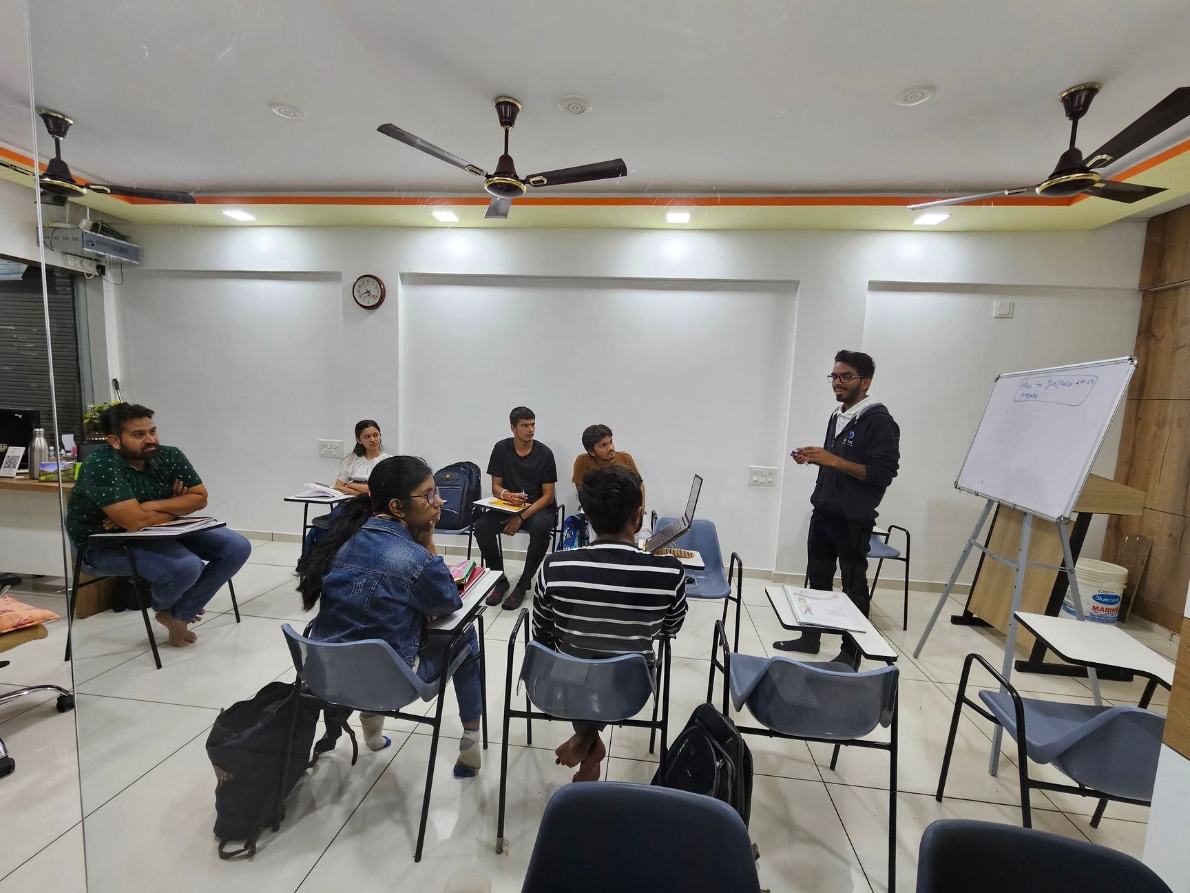 English House in Gandhinagar | Spoken English Classes | PlanetSpark