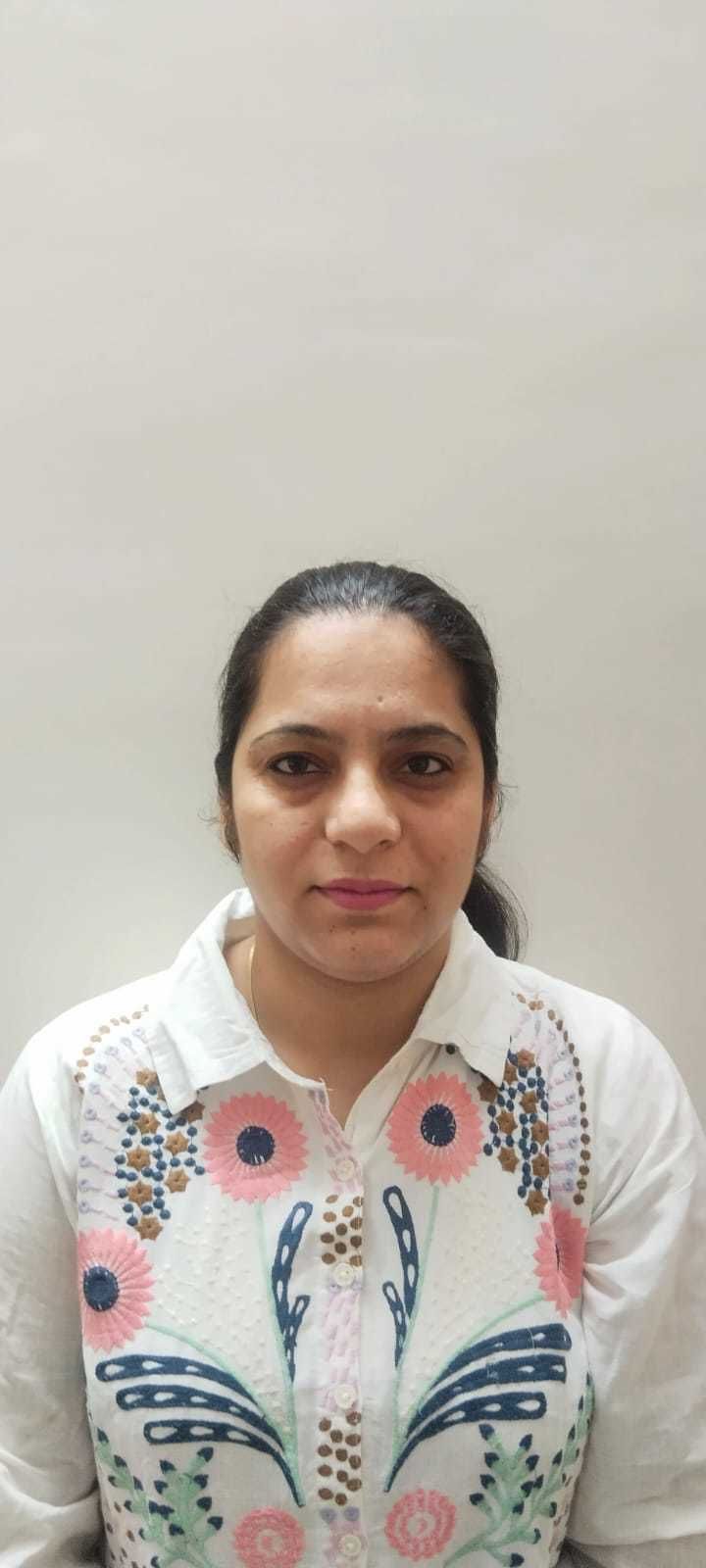 Manya Rajani in 452001 Indore | Tutors | PlanetSpark